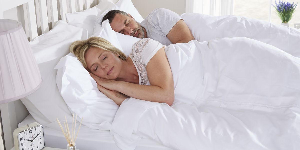 Choisir un matelas pour un couple : Guide d'achat complet 2023
